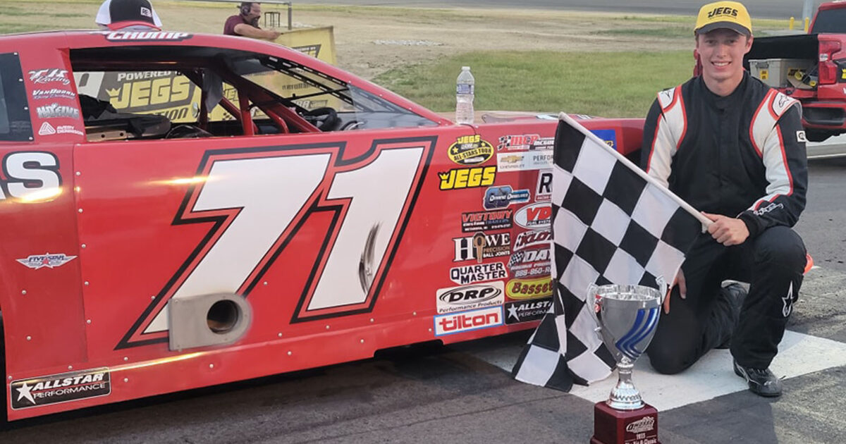 Kyle Crump Scores Homecoming Win in Big O Classic