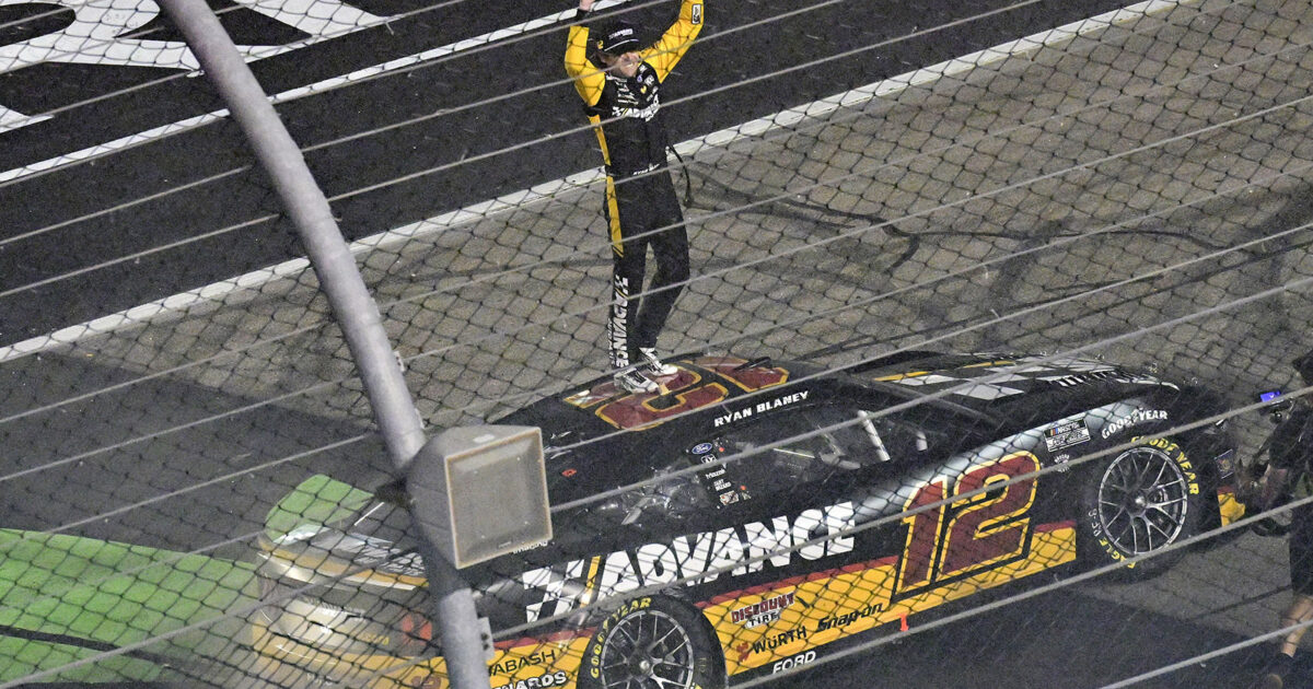 Race Results: NASCAR Cup Series Iowa Corn 350 at Iowa Speedway