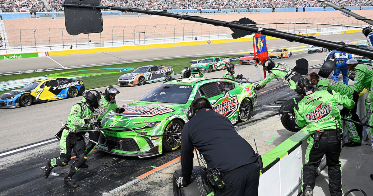 NASCAR Clarifies Rules Surrounding Pitting in Another Team's Pit…