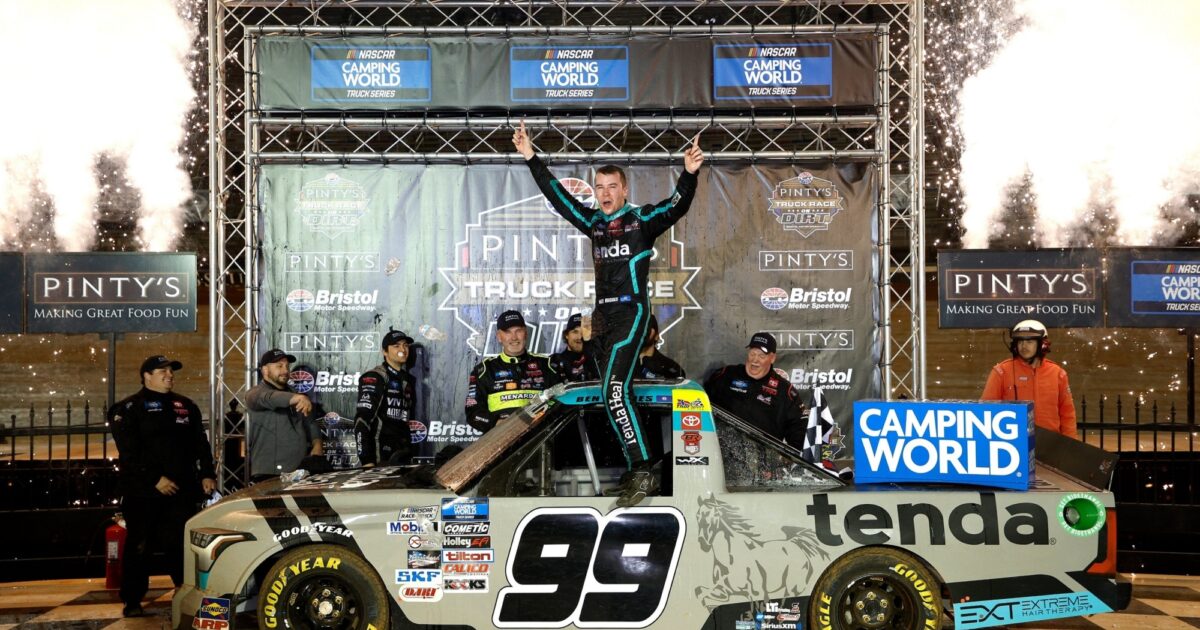 Ben Rhodes Overcomes Pit Miscue to Win Bristol Trucks Dirt