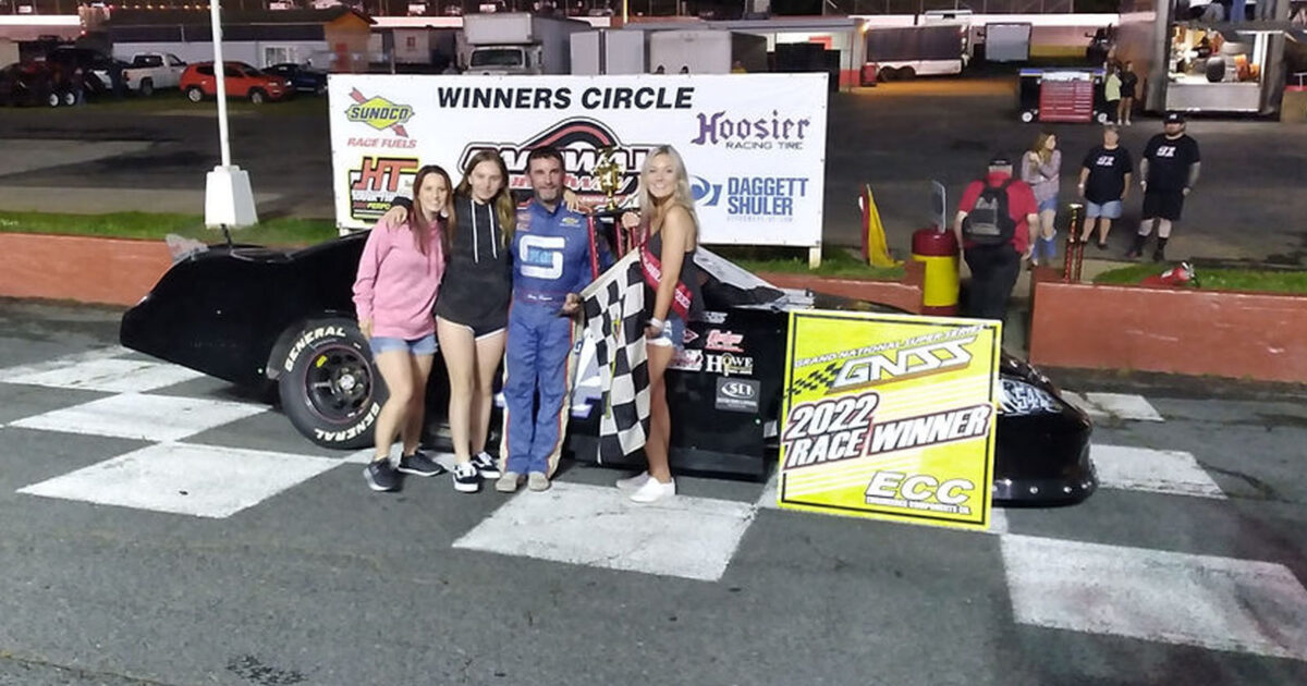 Rogers Sweeps First Grand National Super Series Event at Caraway