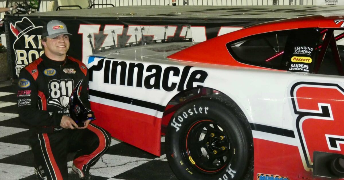 Hunter Wright Holds on For First Career Pro Late Model Win