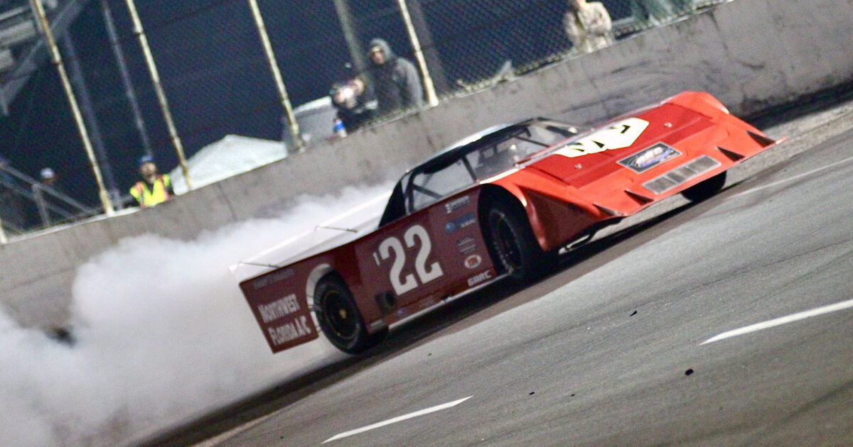 Okrzesik Smokes the Competition in Outlaw Snowball Derby