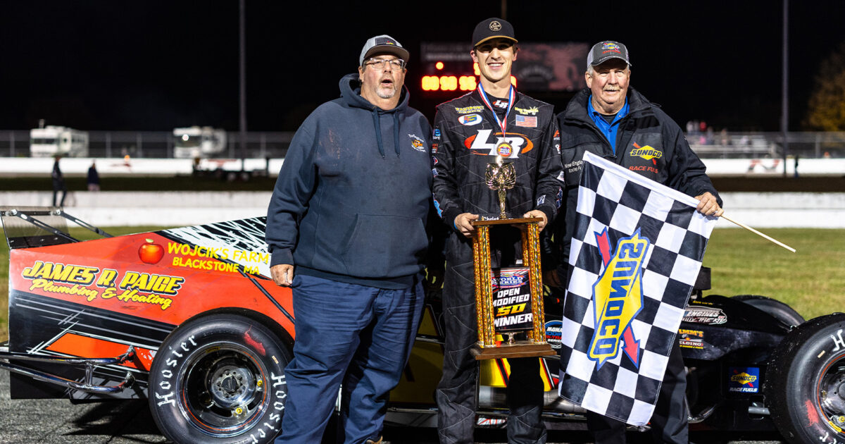 Mike Christopher Jr. Saves Tires to Dash for Cash Win on Sunoco World…