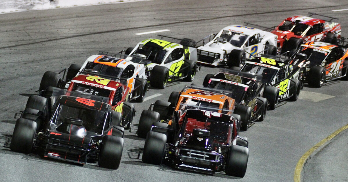 In The Zone: World Series of Asphalt Stock Car Racing at New Smyrna