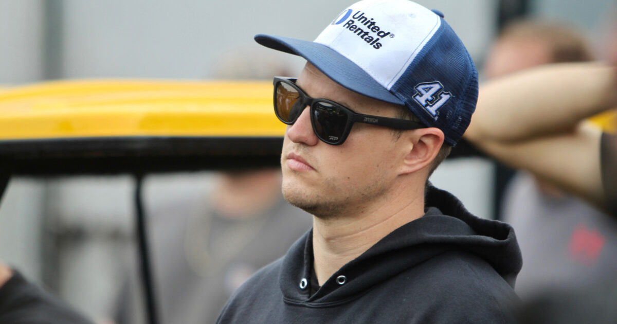 Ryan Preece Wins Tuesday Night Modified Feature at New Smyrna