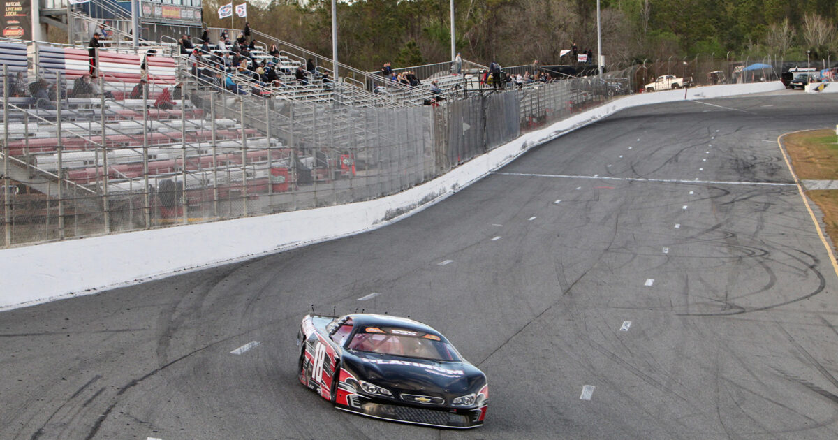 Roderick Sets Fast Time in Orange Blossom 100 Qualifying