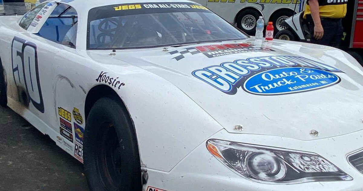Crump Earns Birch Run Speedway Triple Crown Win
