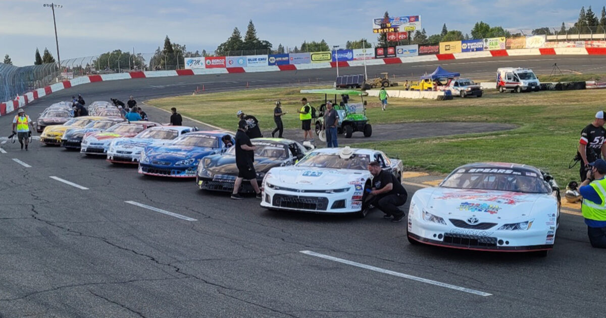 SRL Invades All American Speedway with Wild West Shootout