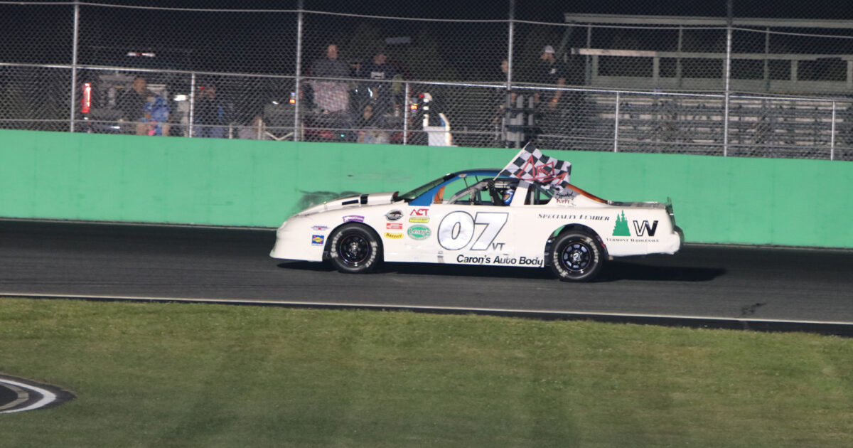 Sam Caron Goes Lights Out on Myers Container Round #1 at Thunder Road