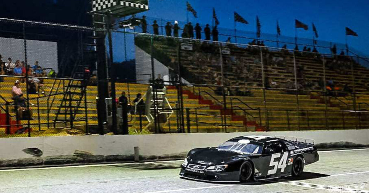 Seth Christensen Cruises to Cordele Pro Late Model Victory