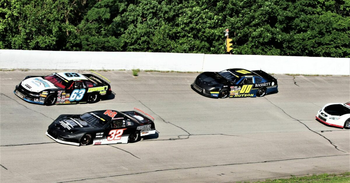 Winchester Speedway Set Up Show for Tight Points Battle with CRA Late…