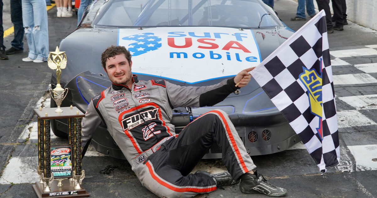 Spencer Davis Prevails in Late-Race Fight for Easter Bunny 150 Victory