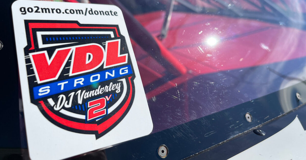 Mercer Rallies Support for Former Five Flags Champ D.J. VanderLey