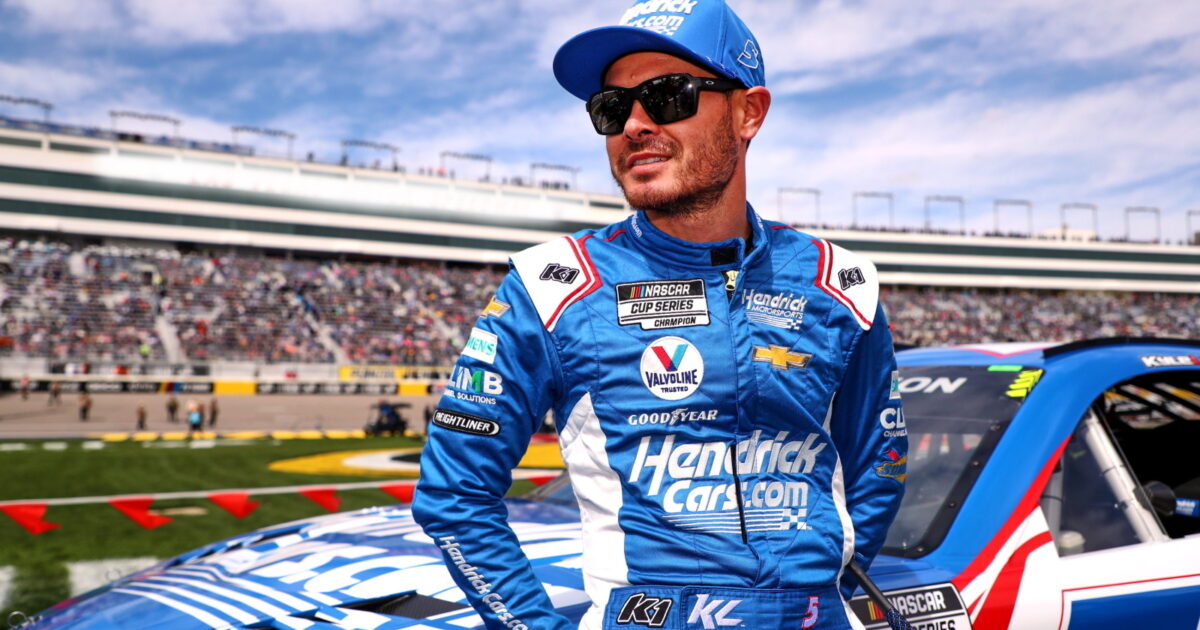 Kyle Larson Paces NASCAR Cup Practice at Phoenix; Full Practice…
